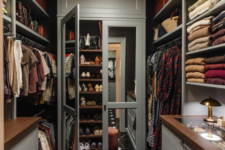 Chris Loves Julia Closet